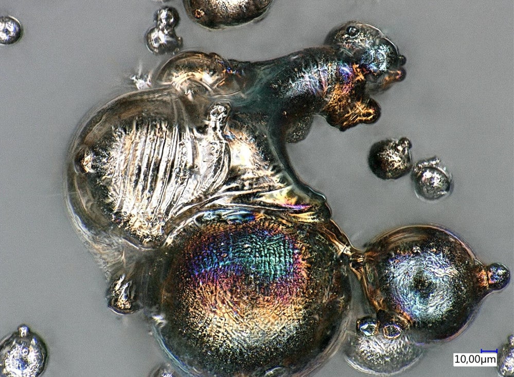 Additive manufacturing: automated powder recycling